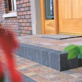 Tobermore Step Riser Smooth Charcoal - 104mm x 173mm x 80mm