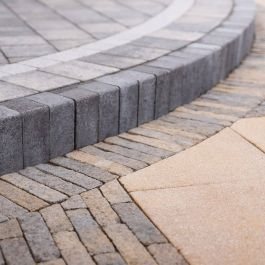 Tobermore Step Riser Smooth Charcoal - 190mm x 160mm x 100mm